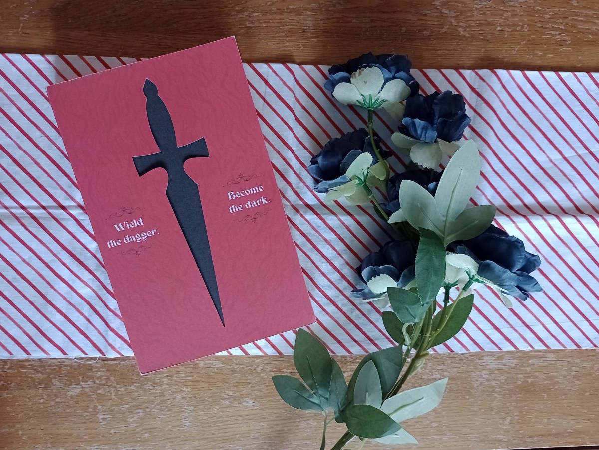 Book Spotlight: The Dagger And The Flame by Catherine Doyle @doyle_cat ...